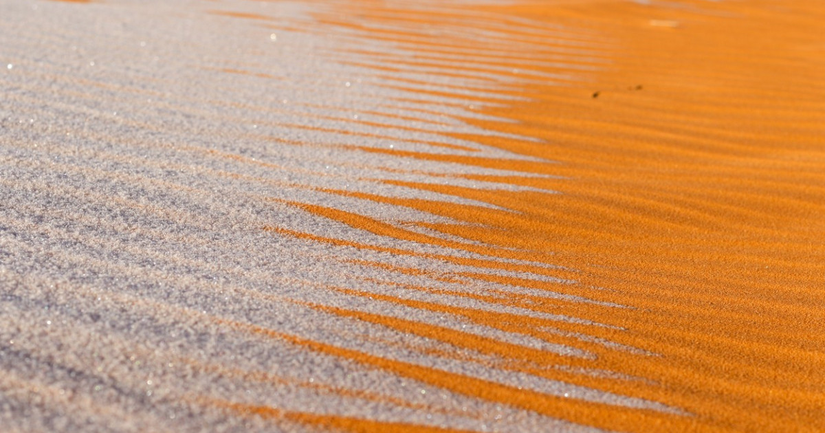 Cum arată ninsoarea în deșertul Sahara | Digi24