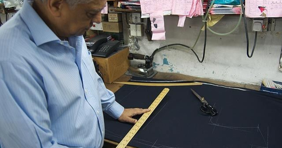 Manu Melwani, croitorul care i-a îmbrăcat pe Prince și David Bowie | Digi24