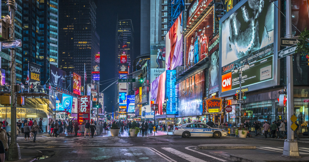 Portul armelor de foc a fost interzis în celebrul cartier Times Square ...