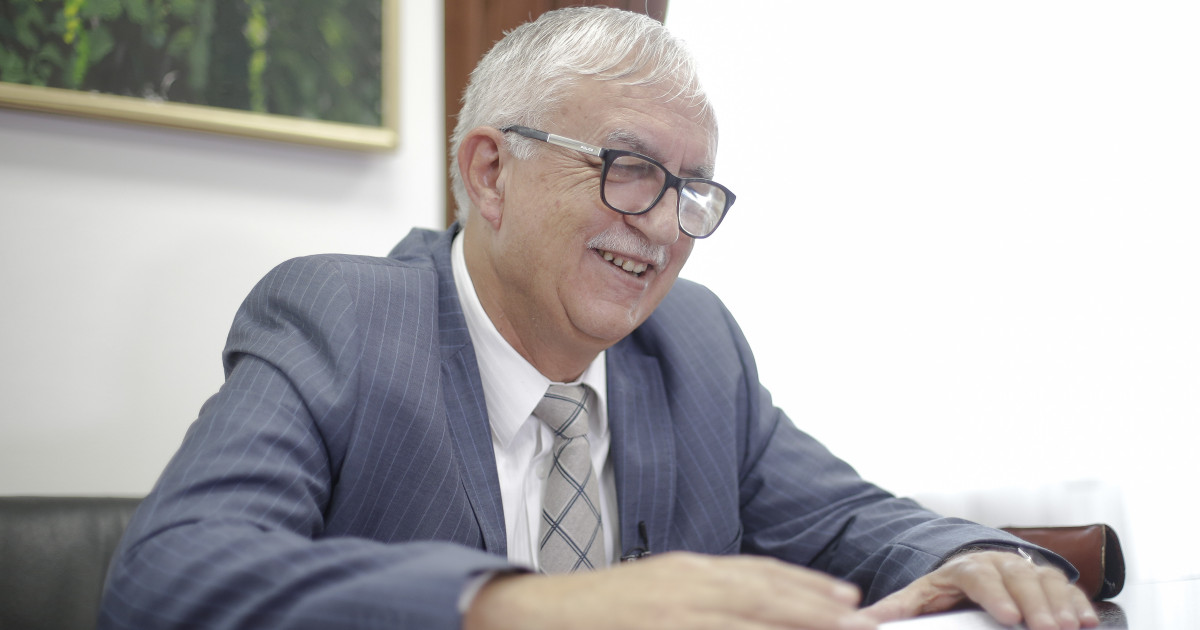 Augustin Zegrean îl concurează pe Florin Iordache la șefia Consiliului ...