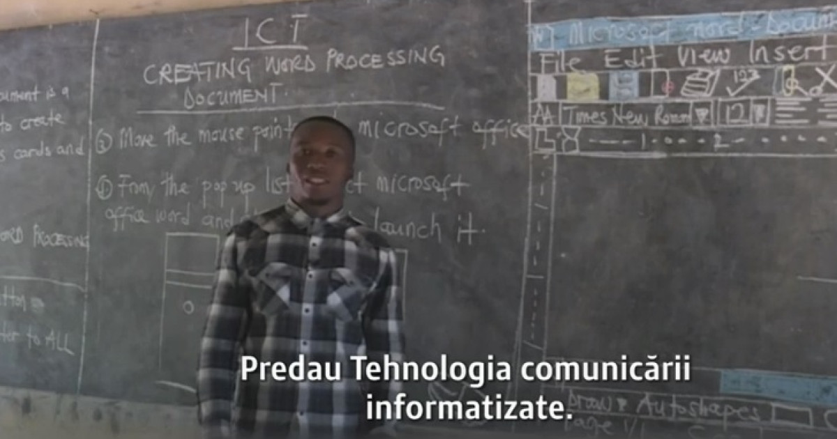 Profesorul care predă informatica fără computer | Digi24