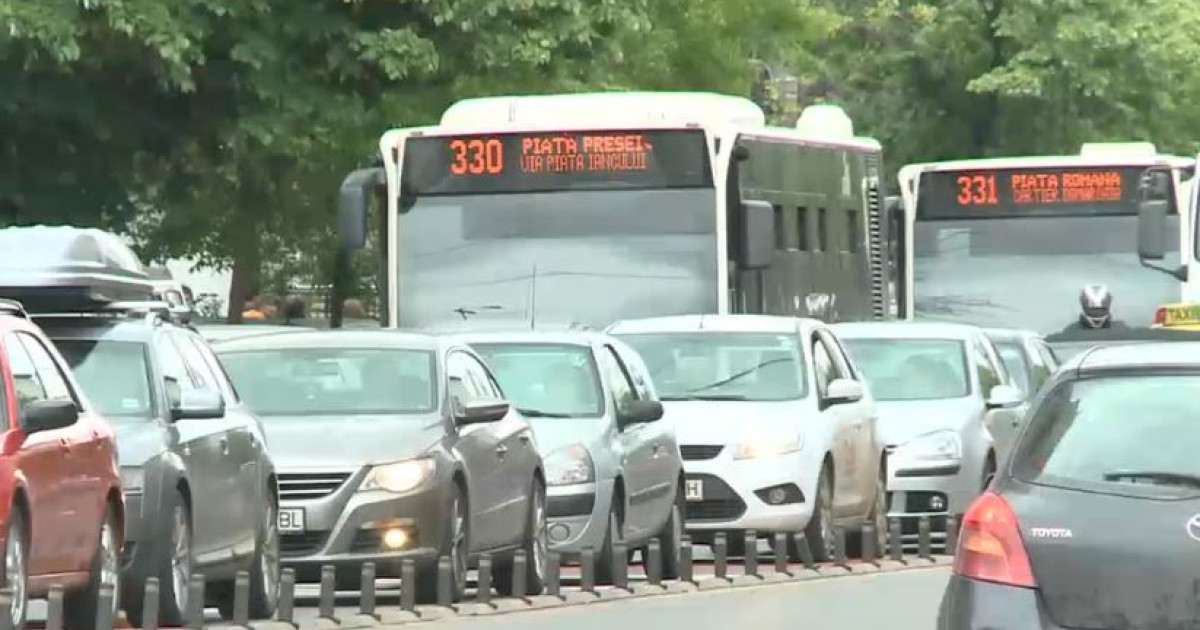 Trasee STB deviate și linii suplimentate pentru vizita Papei Francisc | Digi24