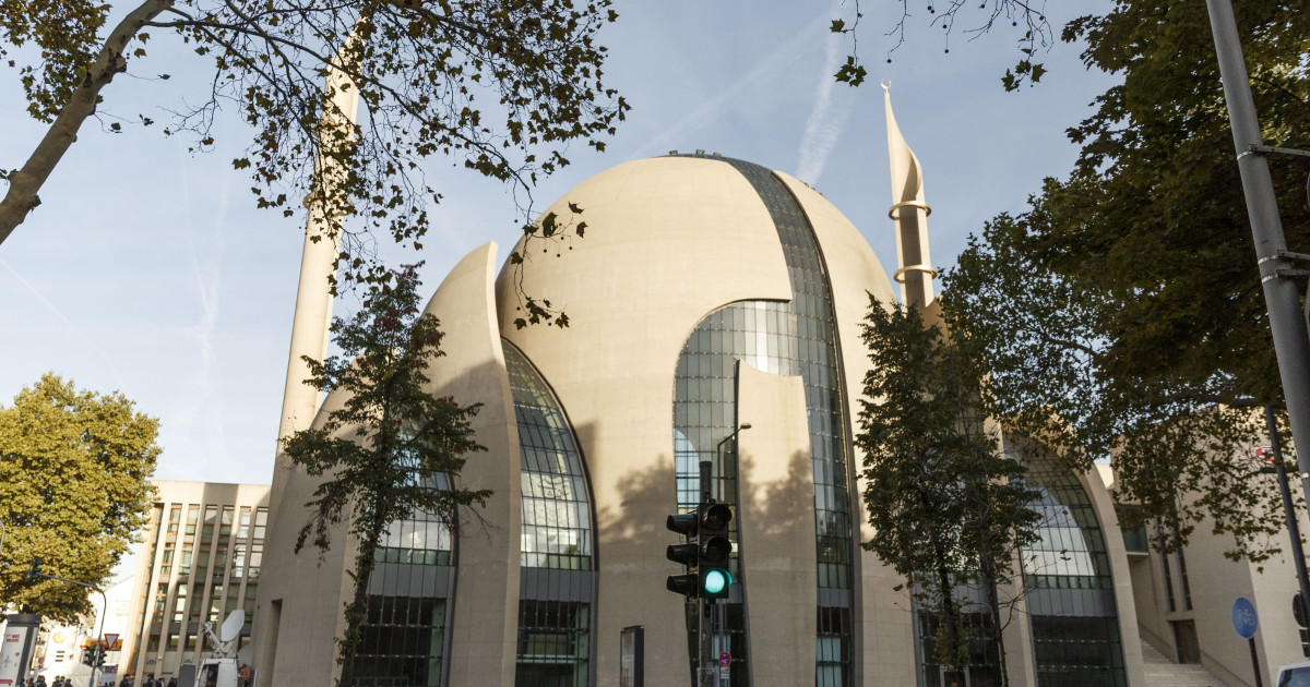 FOTOGALERIE. Erdogan a inaugurat o moschee gigantică la Koln | Digi24