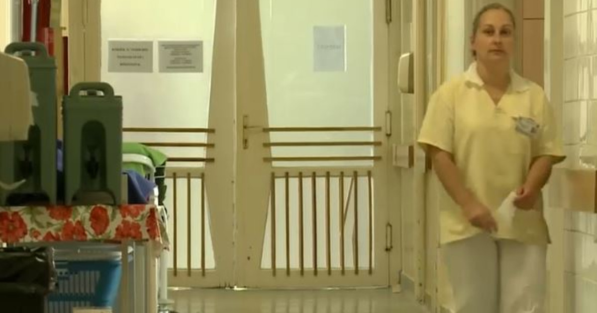 Medici şi asistente, certaţi cu apa şi săpunul. Imagini filmate cu ...