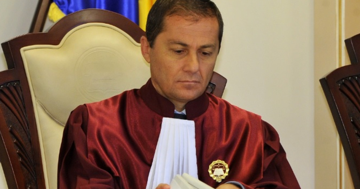 Judecătorul CCR Daniel Morar renunţă la premiul primit în 2011 de la ...