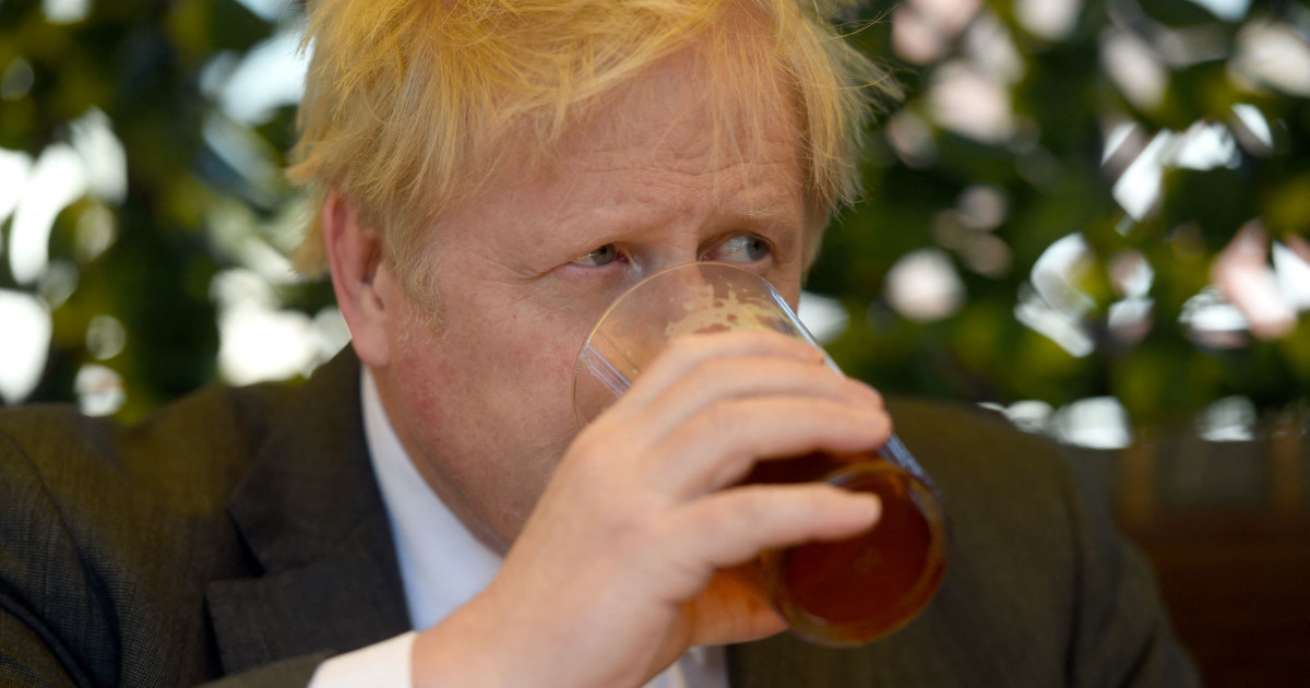 Cum a răspuns poliția britanică, chemată să investigheze petrecerea cu ...