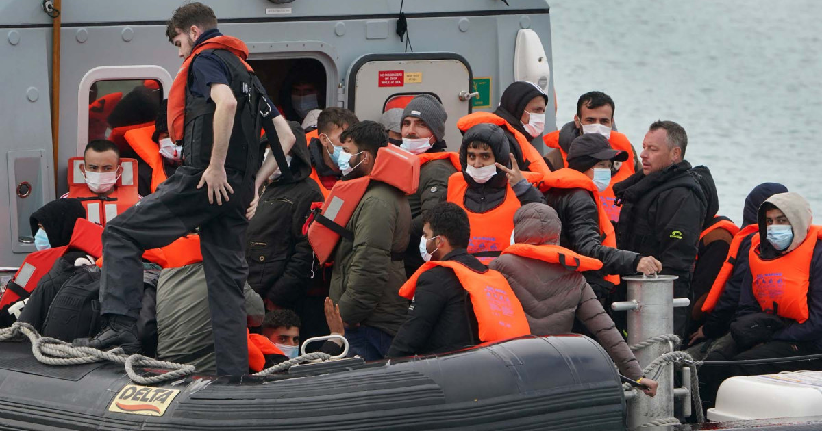 Marea Britanie vrea să-i expedieze în Albania pe migranţii care ...