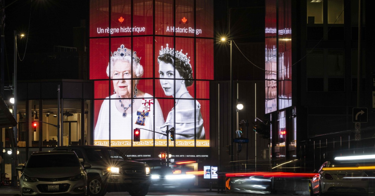 „Sfârșitul unei epoci”. Omagii aduse în toată lumea la moartea Reginei ...