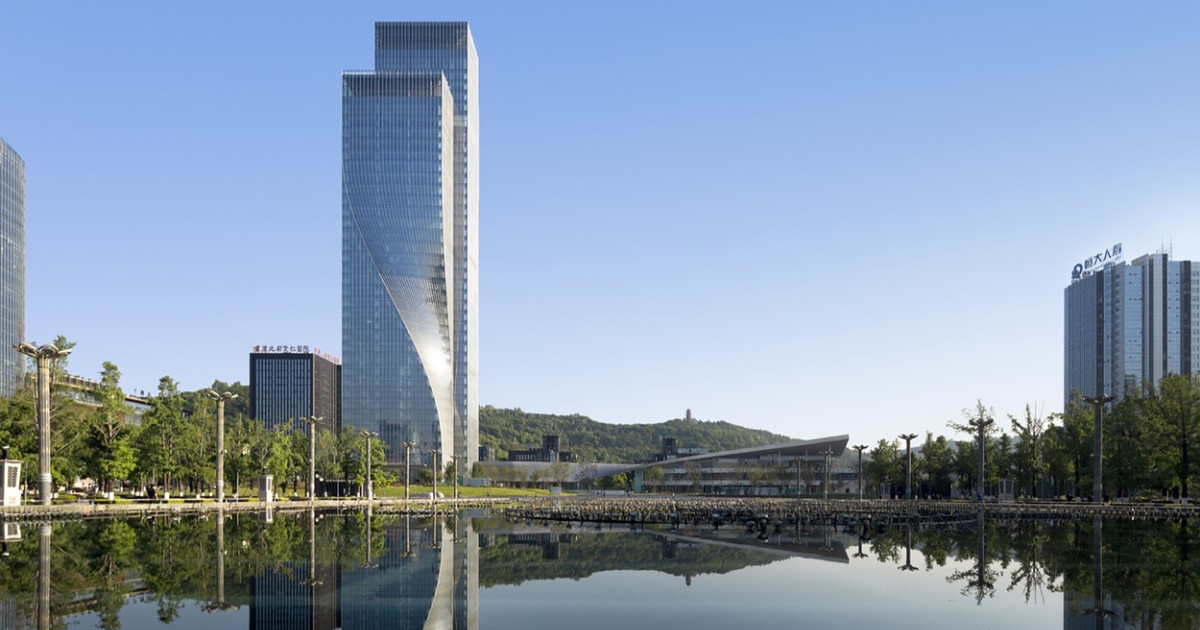 Cel mai răsucit zgârie-nori din lume a fost construit în China | Digi24