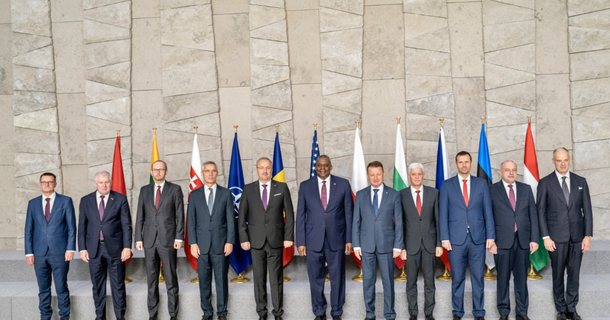 Declaraţia comună a miniştrilor Apărării în formatul B9 ...