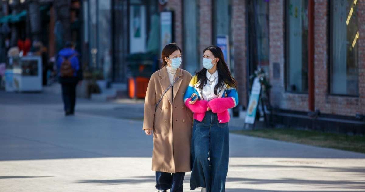 De ce încearcă tinerii chinezi să se infecteze cu Covid, după ce ...