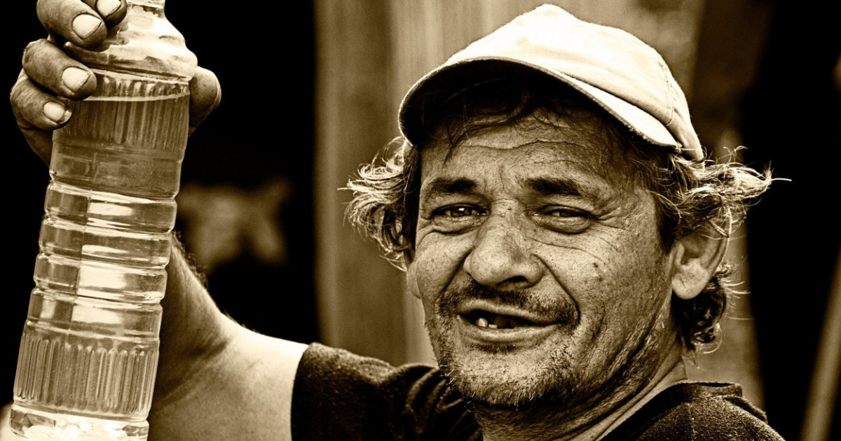 Abuz de alcool de sărbători: „Foarte multe cazuri de sevraj și psihoză ...