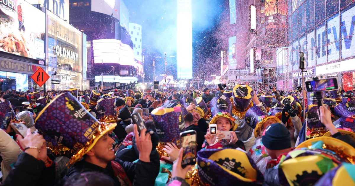 Revelion 2023 în Statele Unite. Imagini din Times Square, unde o ...