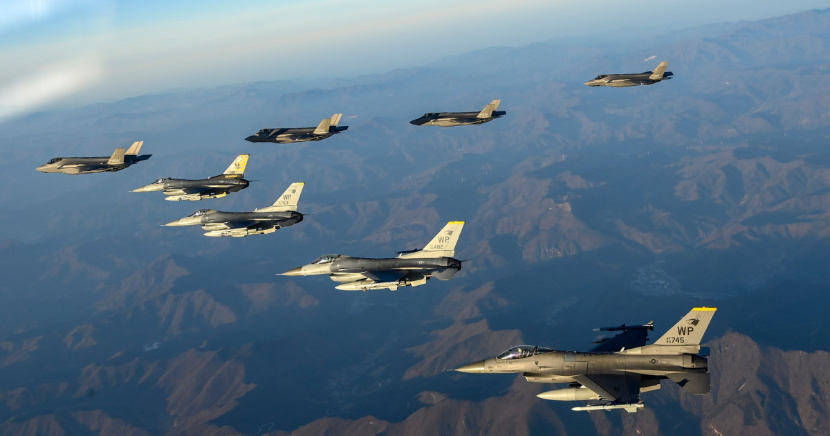 Coreea de Sud şi Statele Unite au făcut împreună operațiuni aeriene, ca ...