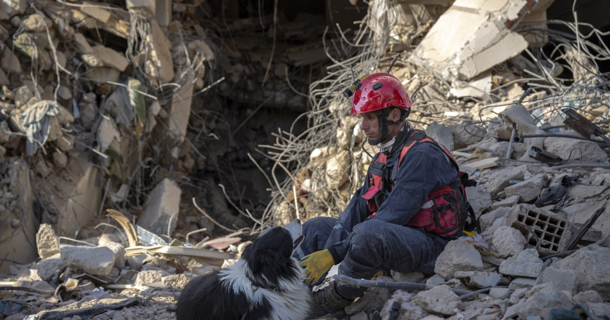 Cutremurul de 7,8 grade a devenit cel mai mortal dezastru natural din ...