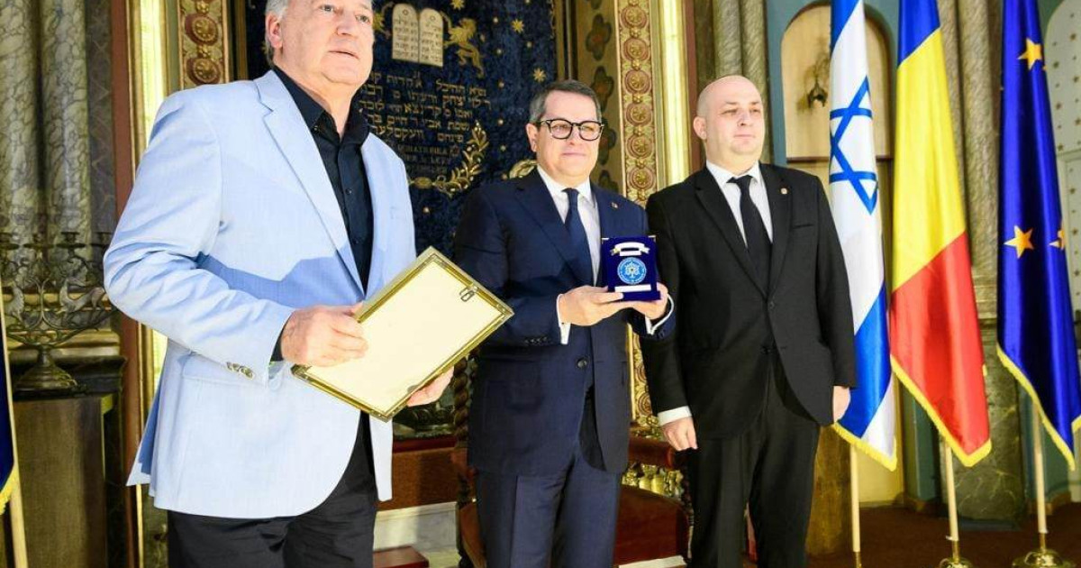 Directorul SRI, Eduard Hellvig, a primit medalia "Prieten al ...