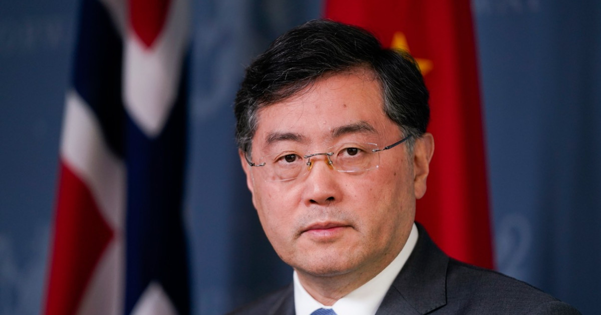 Fostul ministru chinez de Externe a fost schimbat din cauza unei amante ...