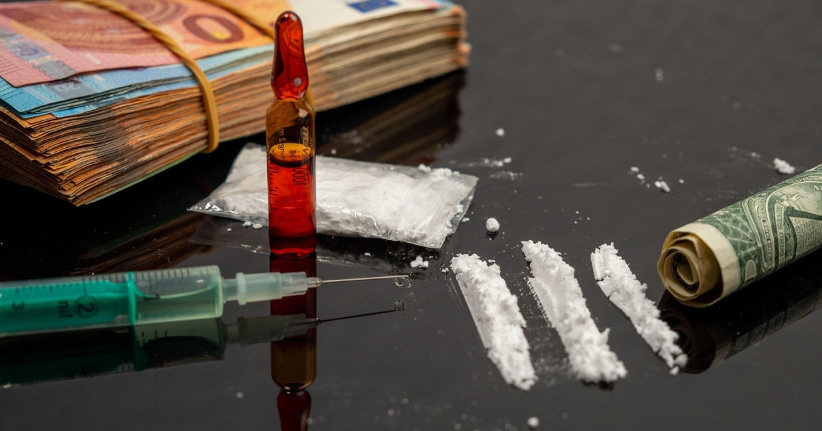 Cum luptă România cu drogurile: Cu 14 procurori antidrog în toată țara ...