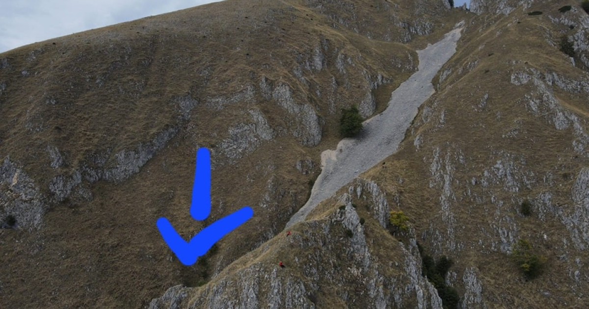 Oase umane și haine au fost găsite într-o zonă muntoasă din Vâlcea | Digi24