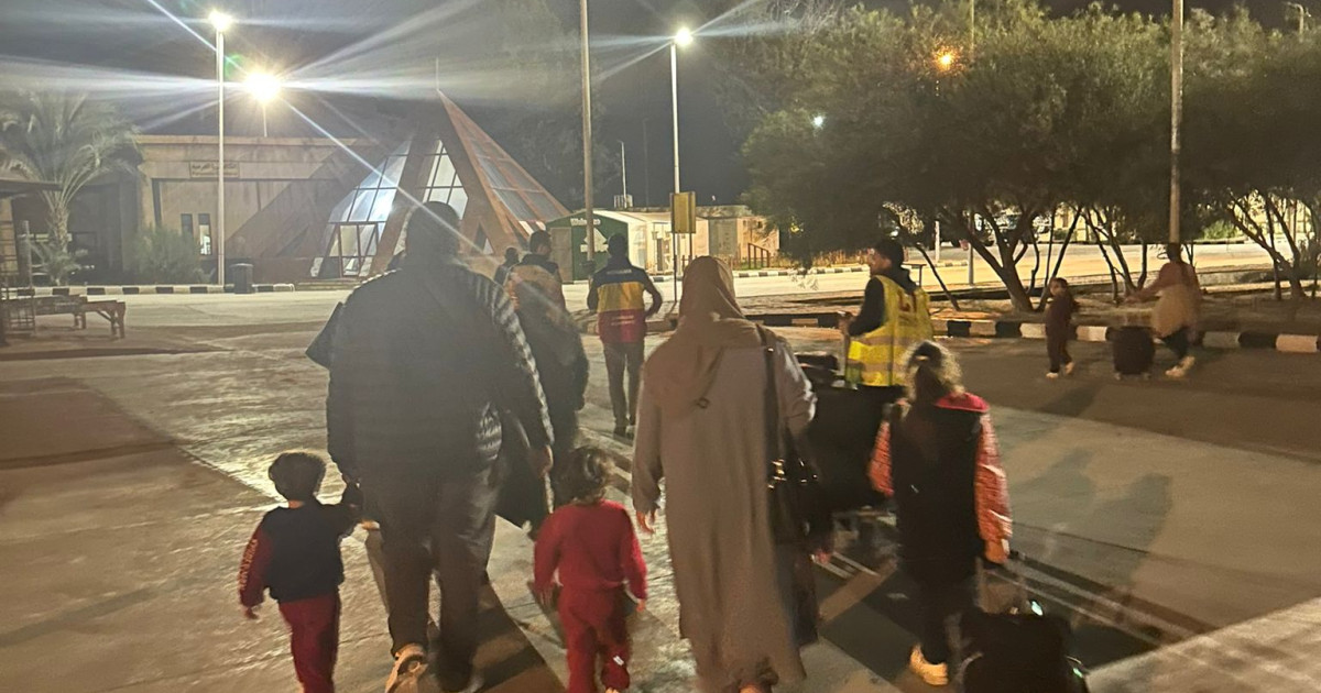 30 persoane, români din Fâșia Gaza și familiile lor, au ajuns în ...