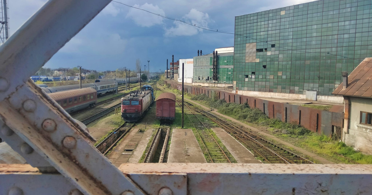 Feroviarii cer Guvernului mărirea salariilor. Căile ferate române sunt ...