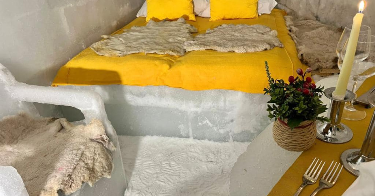 Hotelul de gheață de la Bâlea Lac este mai mic decât în alți ani ...