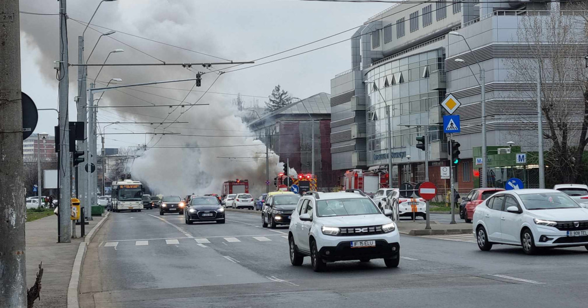 Panică în Capitală, după un incendiu izbucnit la Facultatea de ...
