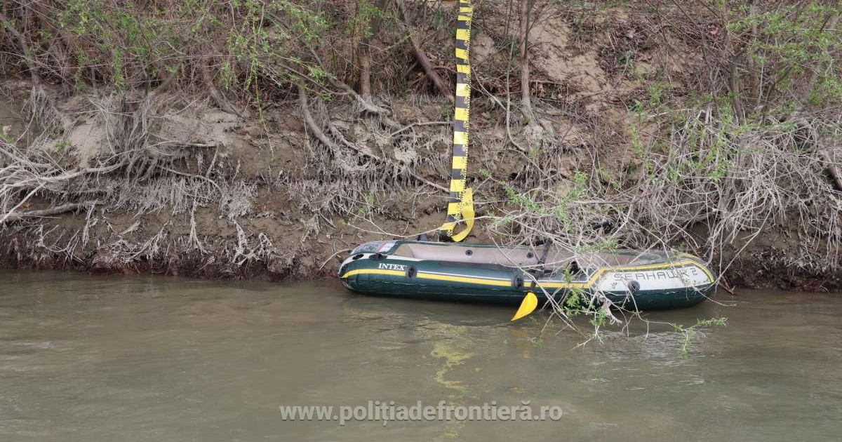 Doi cubanezi care încercau să ajungă ilegal în Spania au fost prinşi cu ...