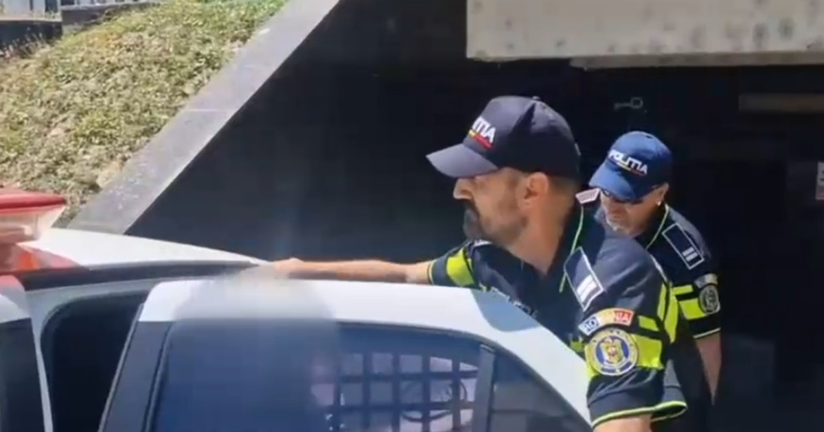 Studentul din Constanța care a încercat să-i dea foc unui profesor pentru că i-a dat o notă mică ...