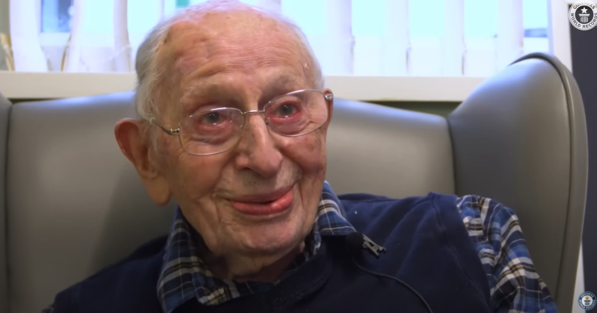 Cel mai bătrân bărbat din lume a împlinit 112 ani. Care este povestea lui John și ce sfat ...