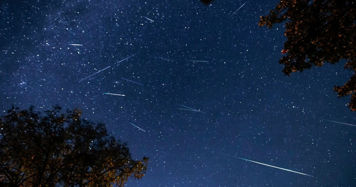 Ploaia anuală de stele căzătoare Draconidele atinge punctul maxim în ...