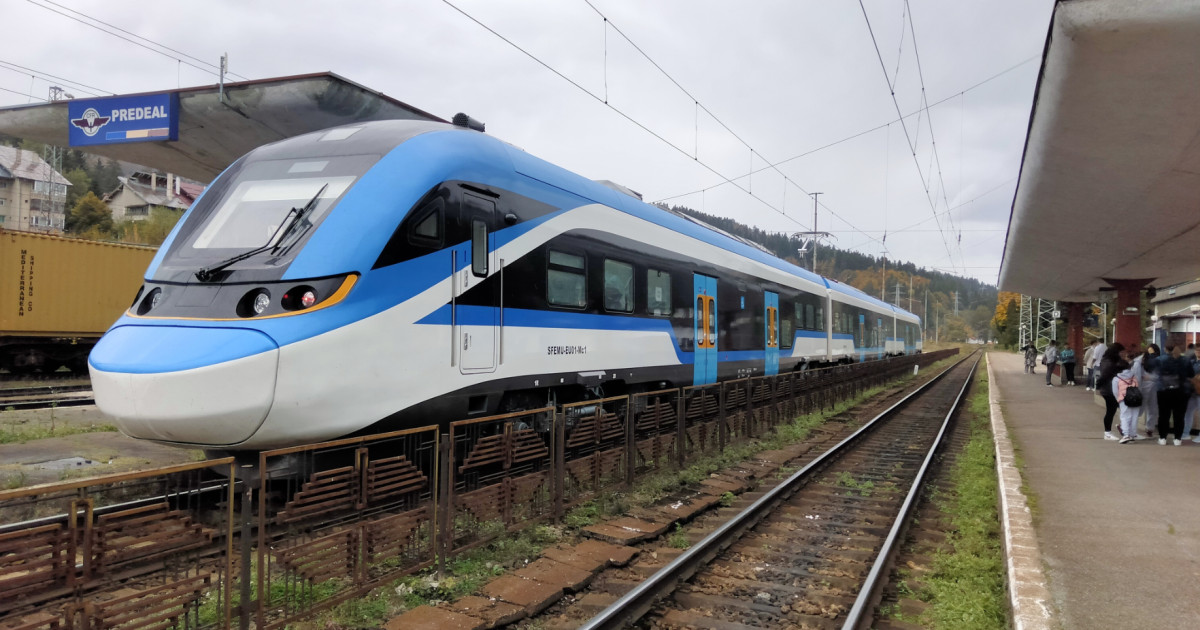 Cum arată primul tren electric chinezesc de mare viteză care va circula ...