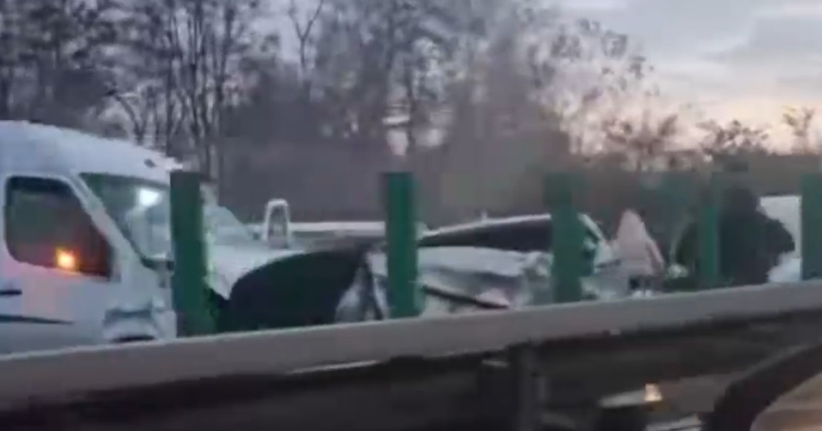 Accident în lanț cu 12 mașini pe autostrada A3. Două persoane au fost ...