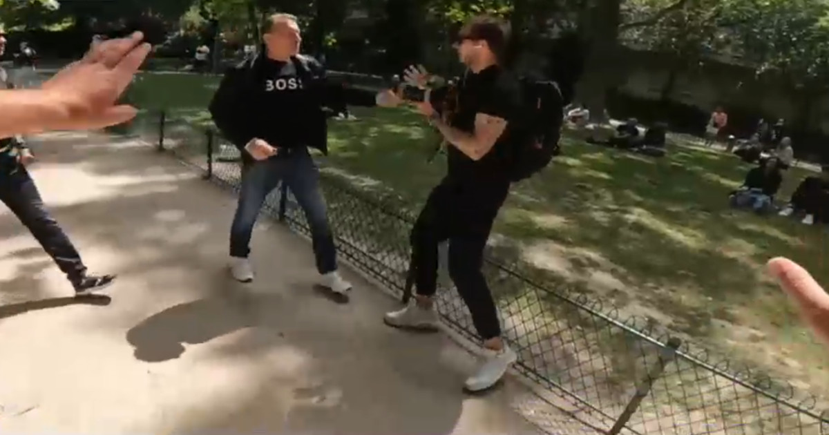 Un vlogger a demascat mai mulți români care păcăleau turiștii cu jocul ...