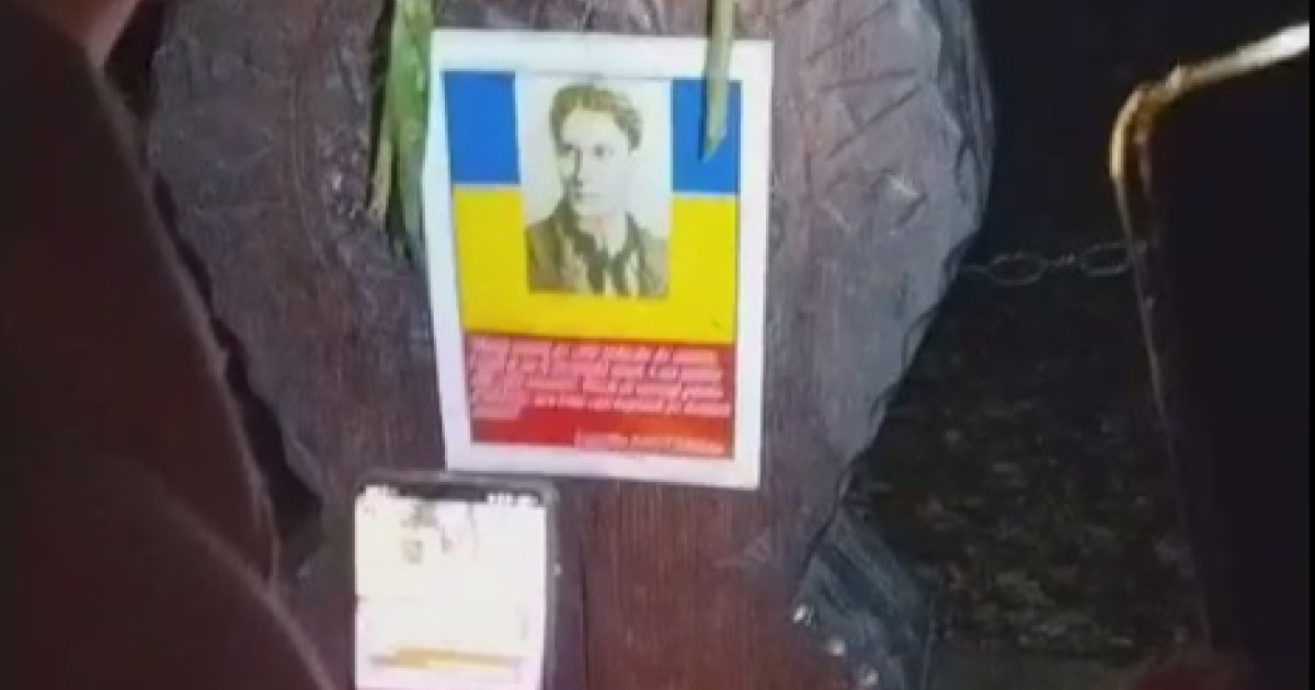Diana Șoșoacă l-a comemorat pe liderul Mișcării Legionare Corneliu Zelea Codreanu. Polițiștii ...
