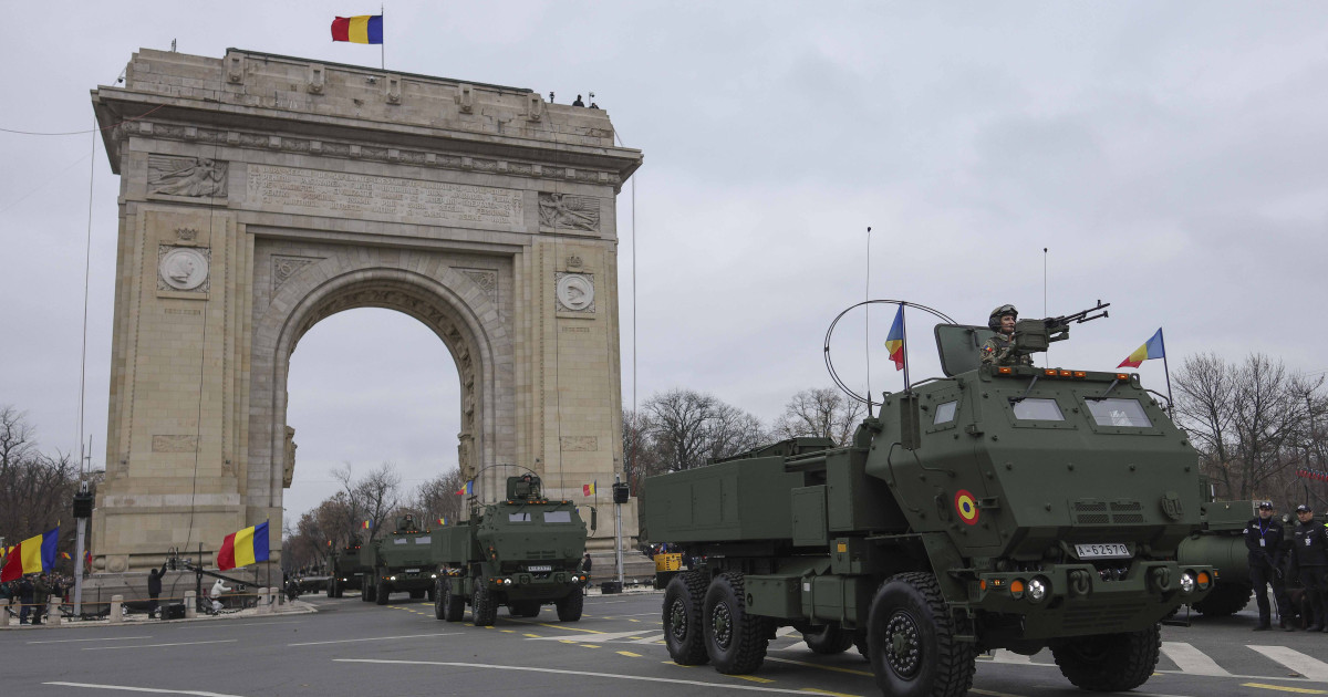 Avertismentul MApN: Militarii fac repetiţii pentru parada de 1 ...