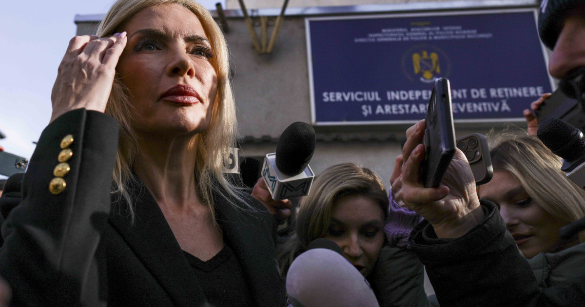 Dosarul Nordis. Vladimir Ciorbă şi Laura Vicol au scăpat de arestul preventiv. Primele imagini ...