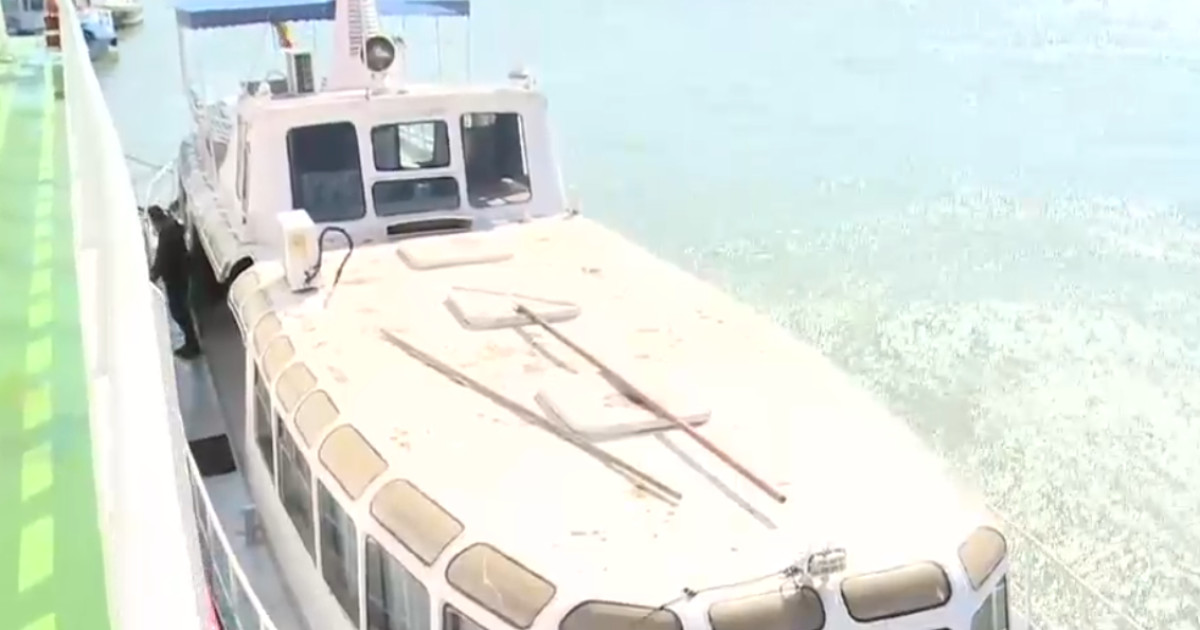 Nava soților Ceaușescu se vinde la fier vechi. Prețul de pornire este ...