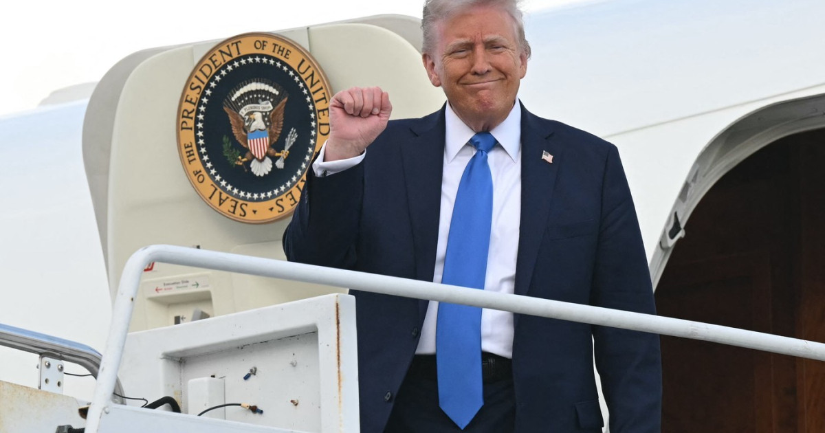 Cât îi va costa pe americani avionul oferit „gratuit” lui Trump de Qatar. „Nu e chiar un cadou ...