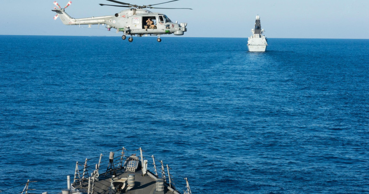 Marina britanică a detectat nave rusești în apele sale teritoriale ...