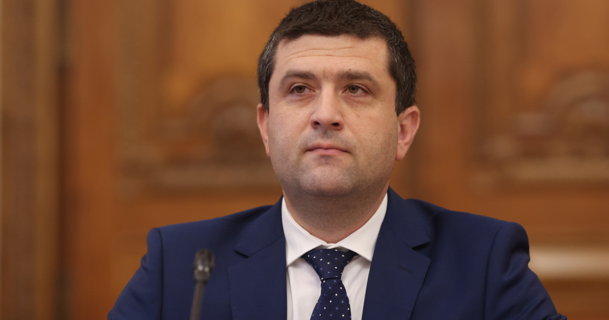 Ministrul Economiei: S-a întâlnit prostul cu deşteptul la Avioane ...