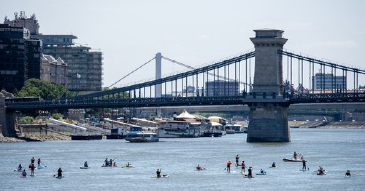 Nivelul scăzut al apei pe Dunăre perturbă transportul naval din Ungaria ...