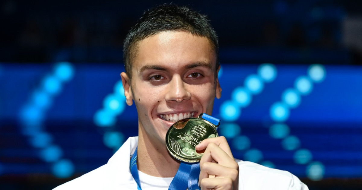 Din ce a fost confecționată medalia lui David Popovici, obținută la ...