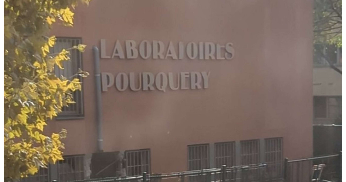 Atac spectaculos la Lyon: indivizi înarmaţi au folosit explozibili ...