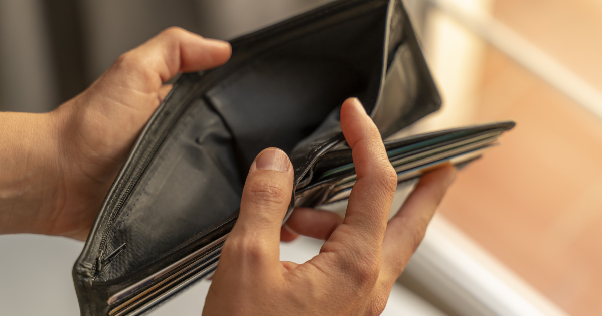 Salariul mediu net a ajuns la 5.443 de lei în septembrie. Expert: „Salariile cresc pe hârtie ...