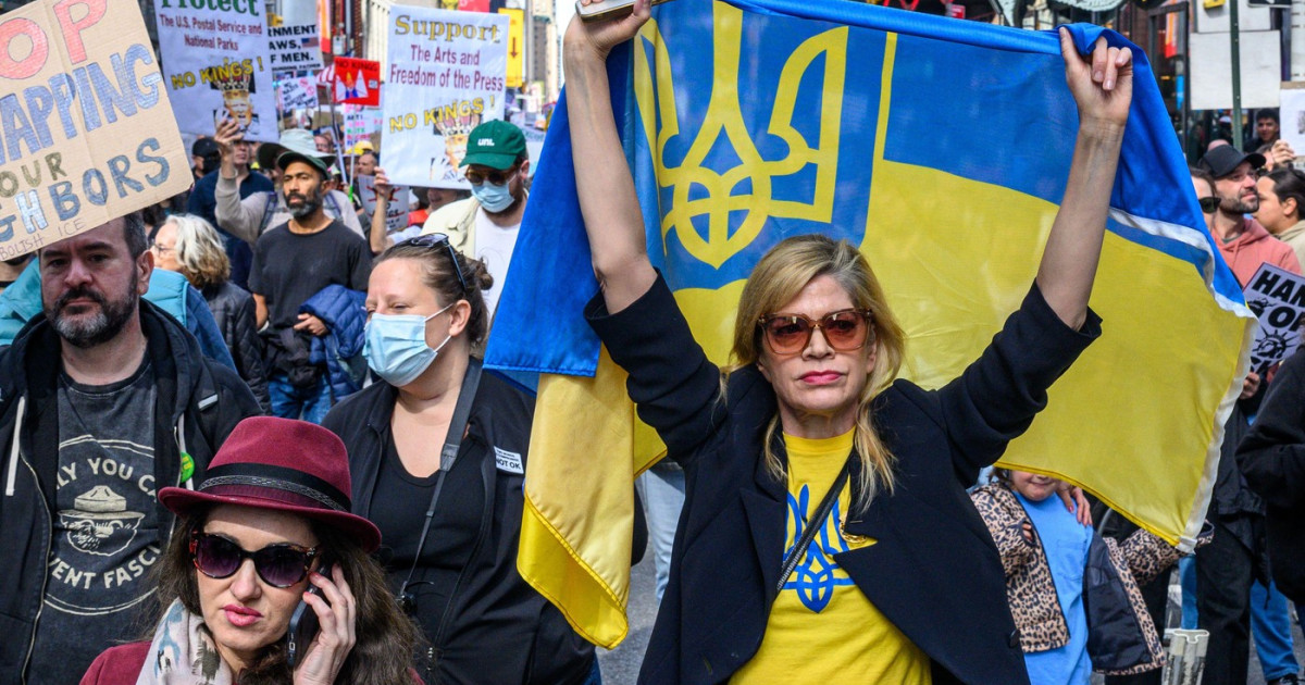 Aproape 200.000 de ucraineni ar putea fi deportați din SUA. „Oamenilor le este frică și să iasă ...