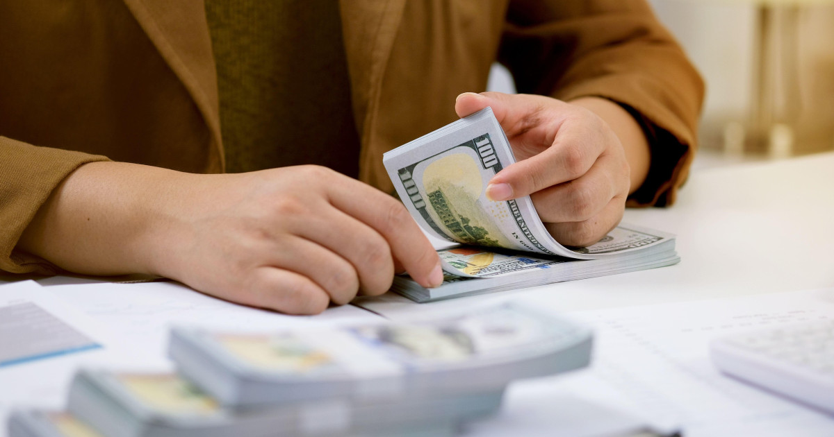 România atrage investiții din regiune, dar investește puțin în afara ...