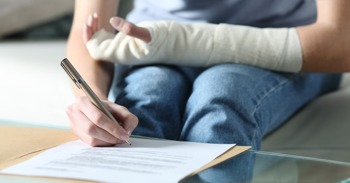 Guvernul schimbă regulile pentru concediile medicale. Ce prevede noul ...