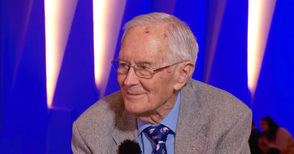 Astronautul Charles Duke, membru al misiunii Apollo 16, interviu la ...