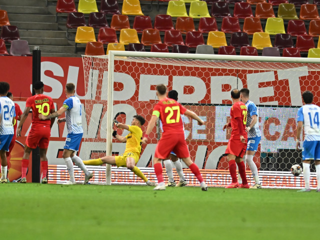 Exclusiv | Gigi Becali a dezvăluit ce le-a transmis la pauză jucătorilor de la FCSB, când scorul ...